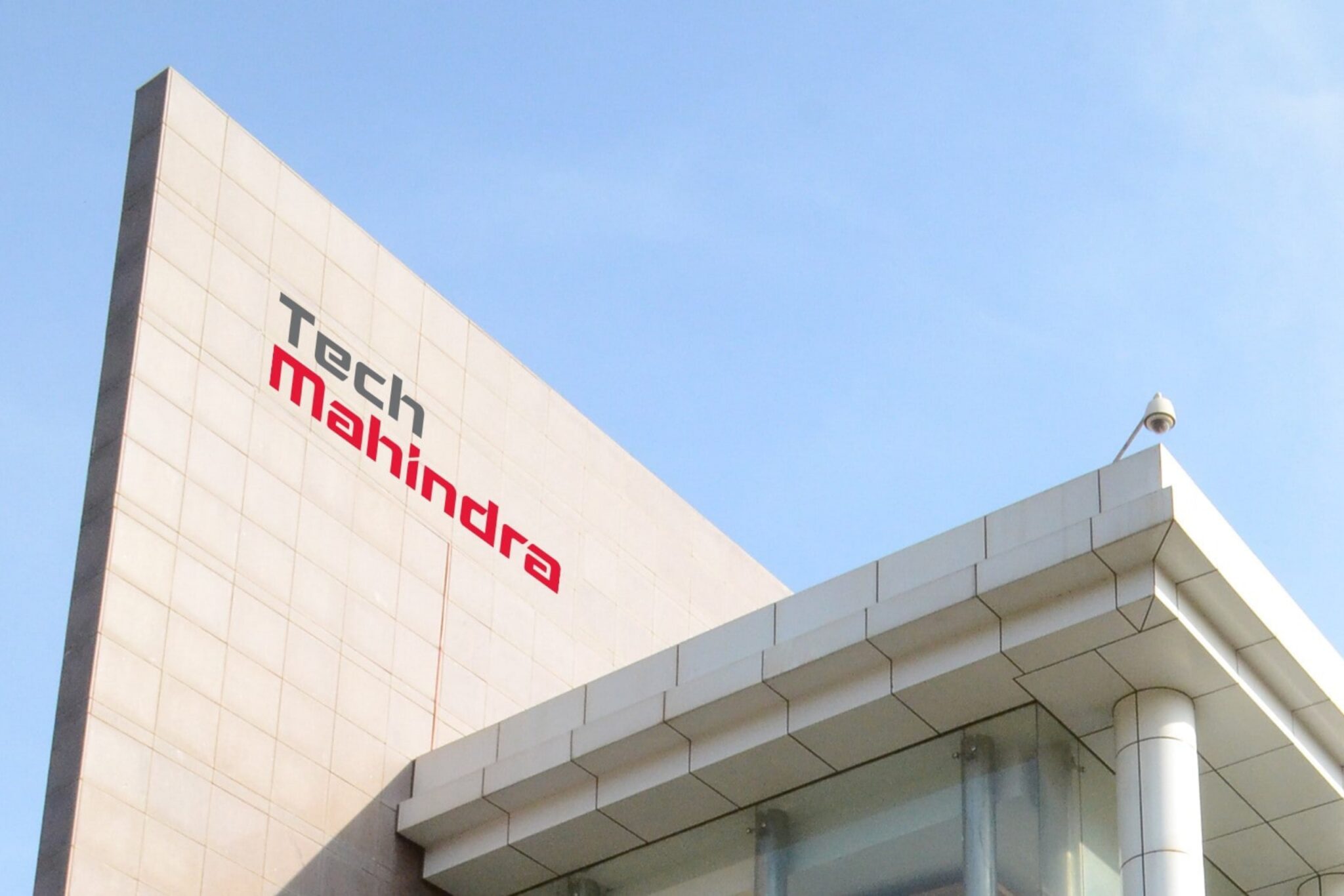 Tech Mahindra Beats TCS, HCLTech Blues with 34% Profit Surge in Q1 FY26 ...